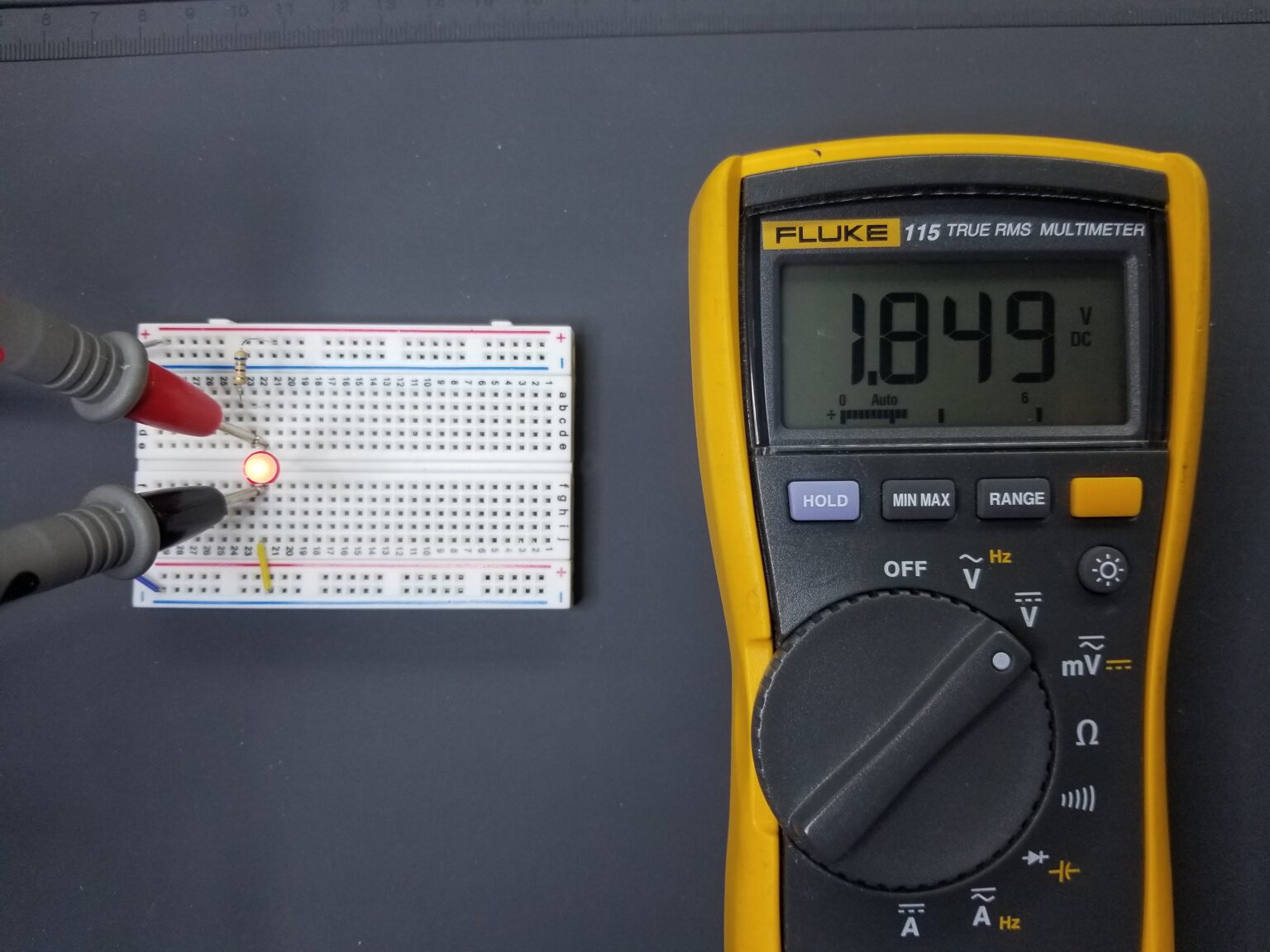 How to light an LED - BreadBoardCircuits.com