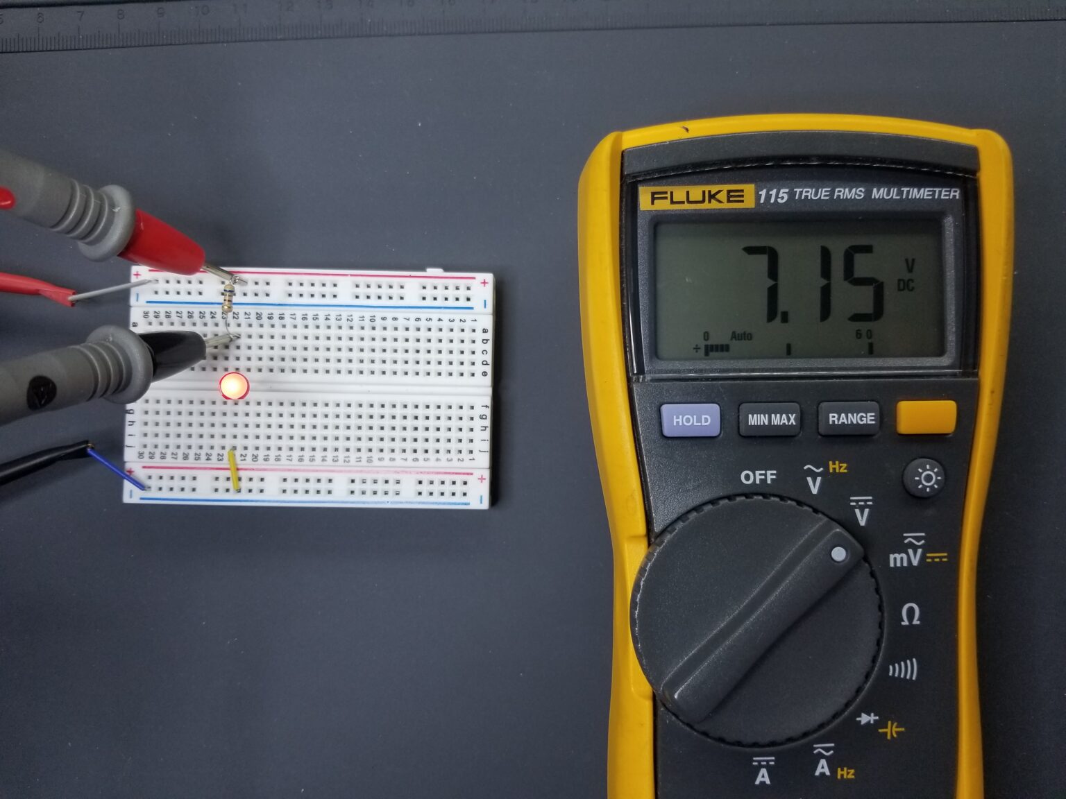 How to light an LED - BreadBoardCircuits.com