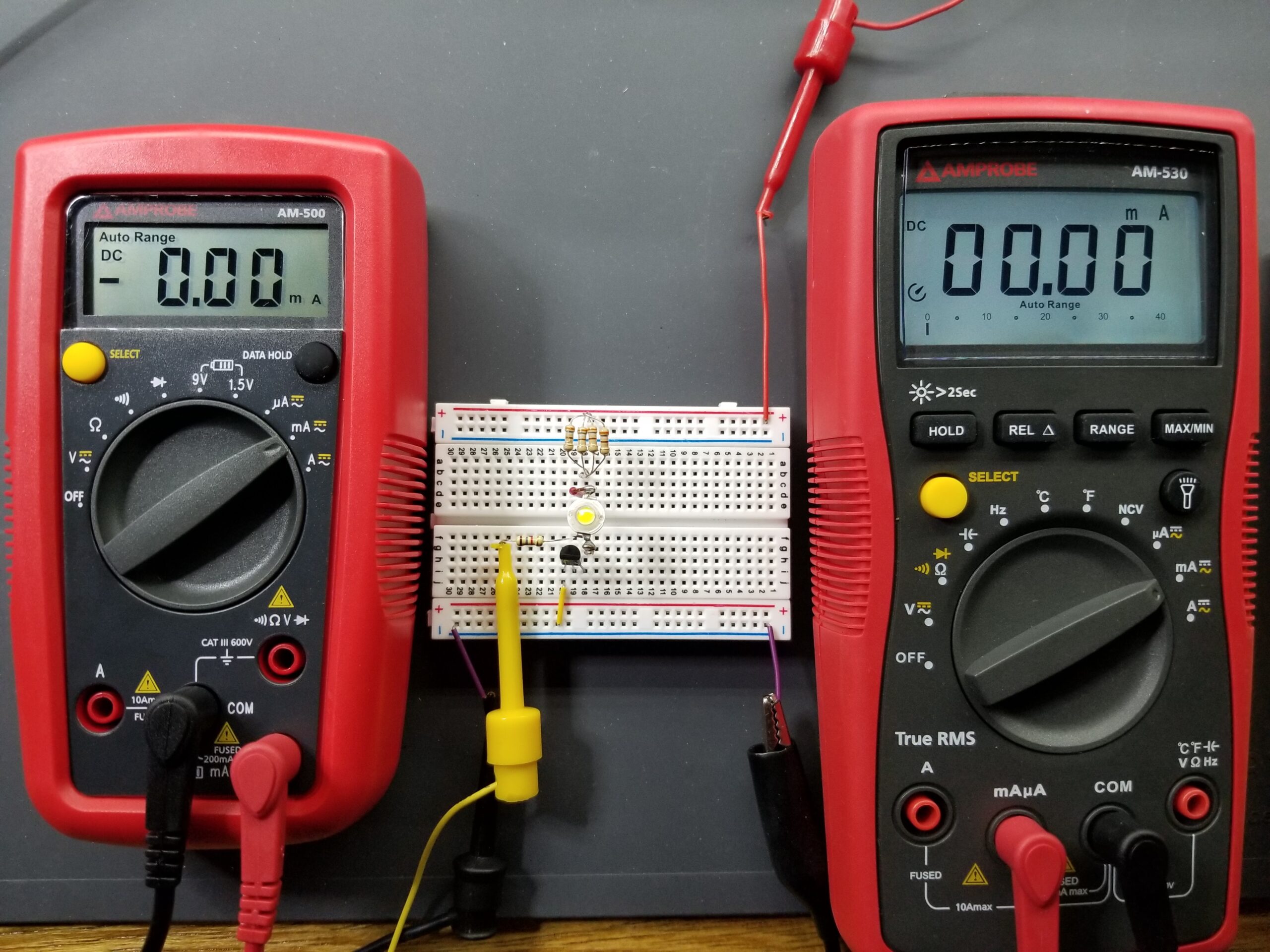 How Transistors Work - BreadBoardCircuits.com