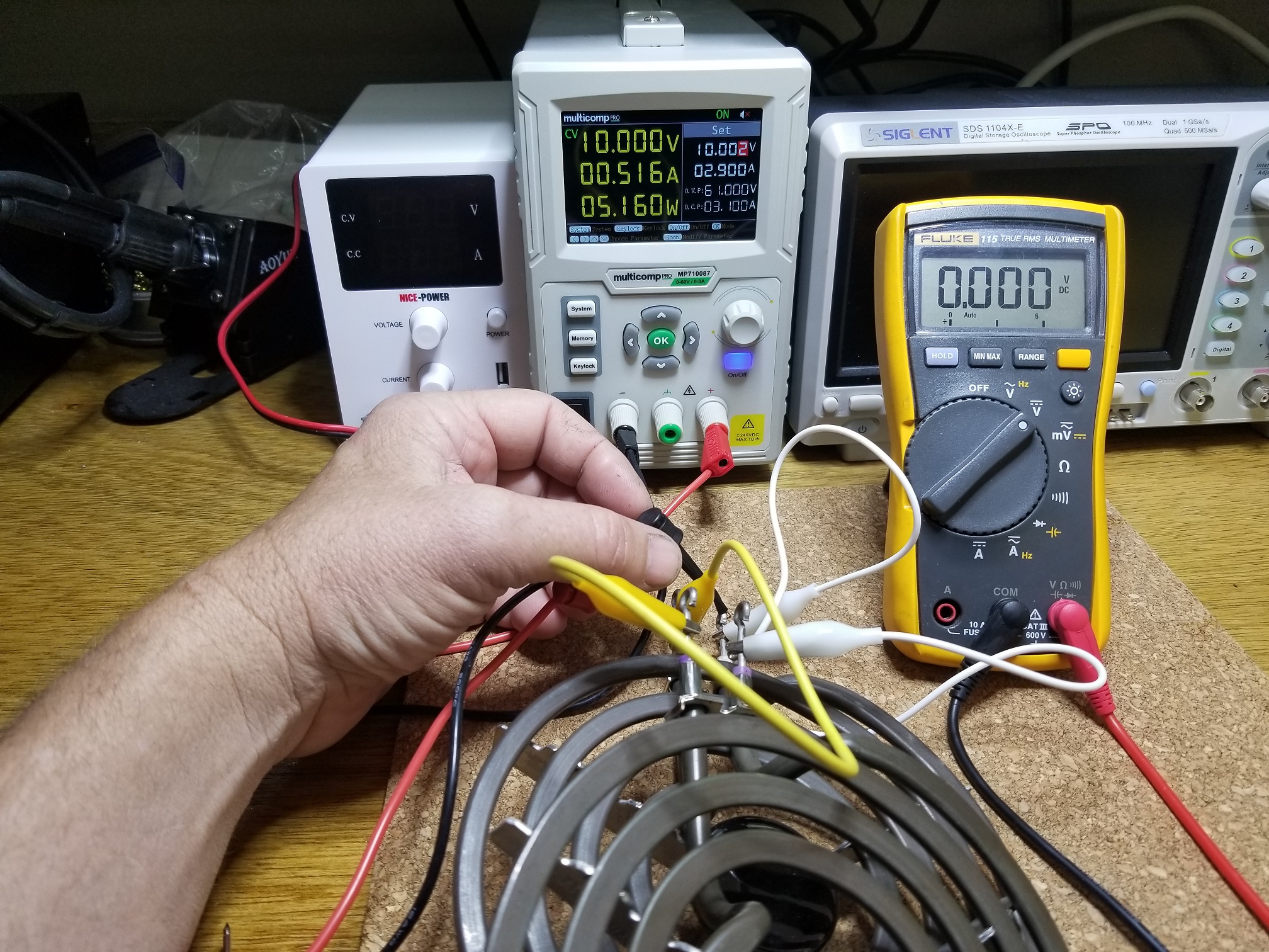 MP710087 Programmable Linear Power Supply Review - BreadBoardCircuits.com